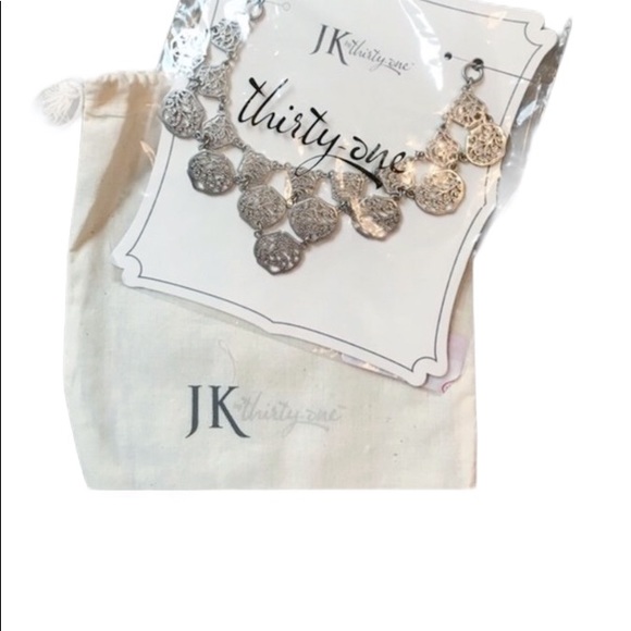 thirty-one | Jewelry | Jk By 3 Gifts Fairhaven Silver Tone Necklace New ...